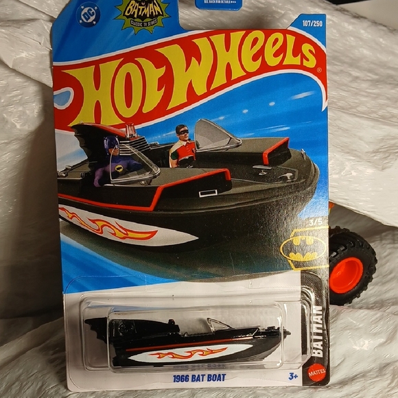 Mattel | Toys | Mattel Hot Wheels 966 Bat Boat Black And Red N Yellow ...